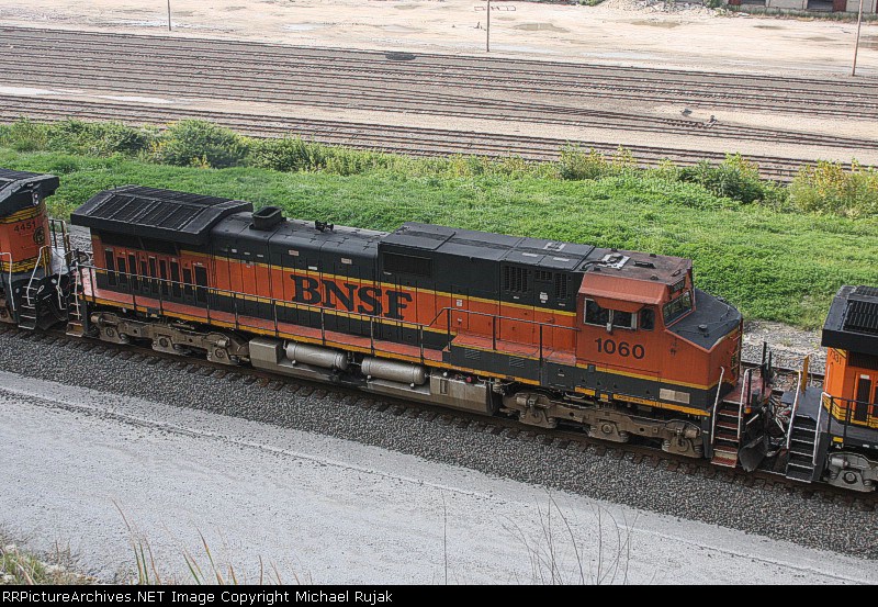 BNSF 1060